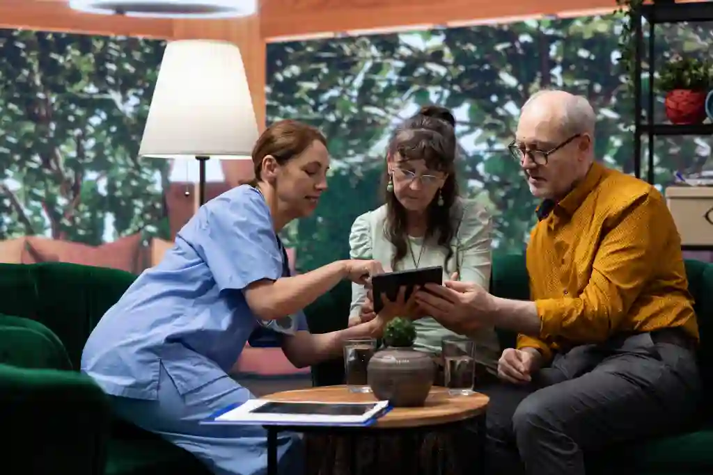 What is Effective Communication in Health and Social Care? A Guide to ...